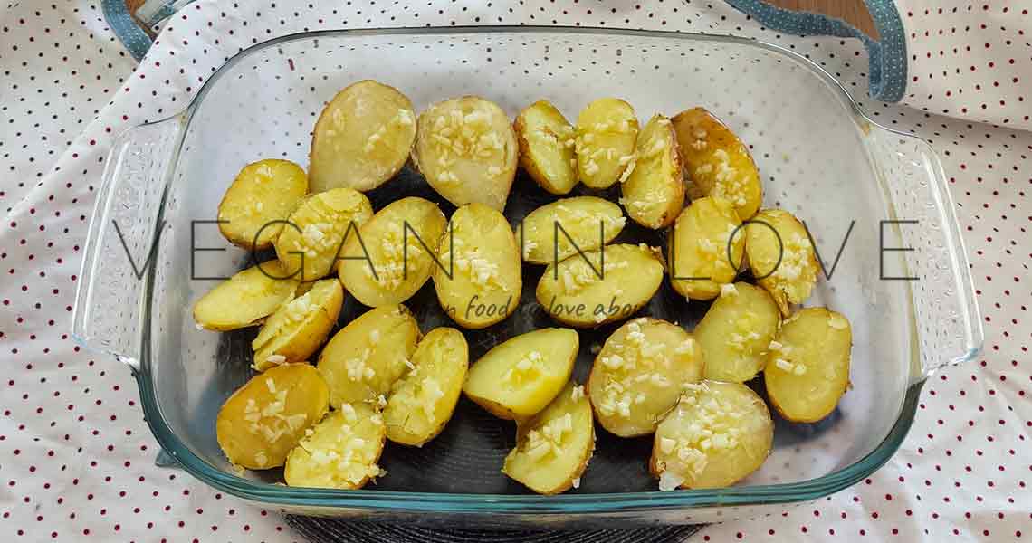 Papas al Horno con Cáscara | Ajo y Perejil | Vegan in love
