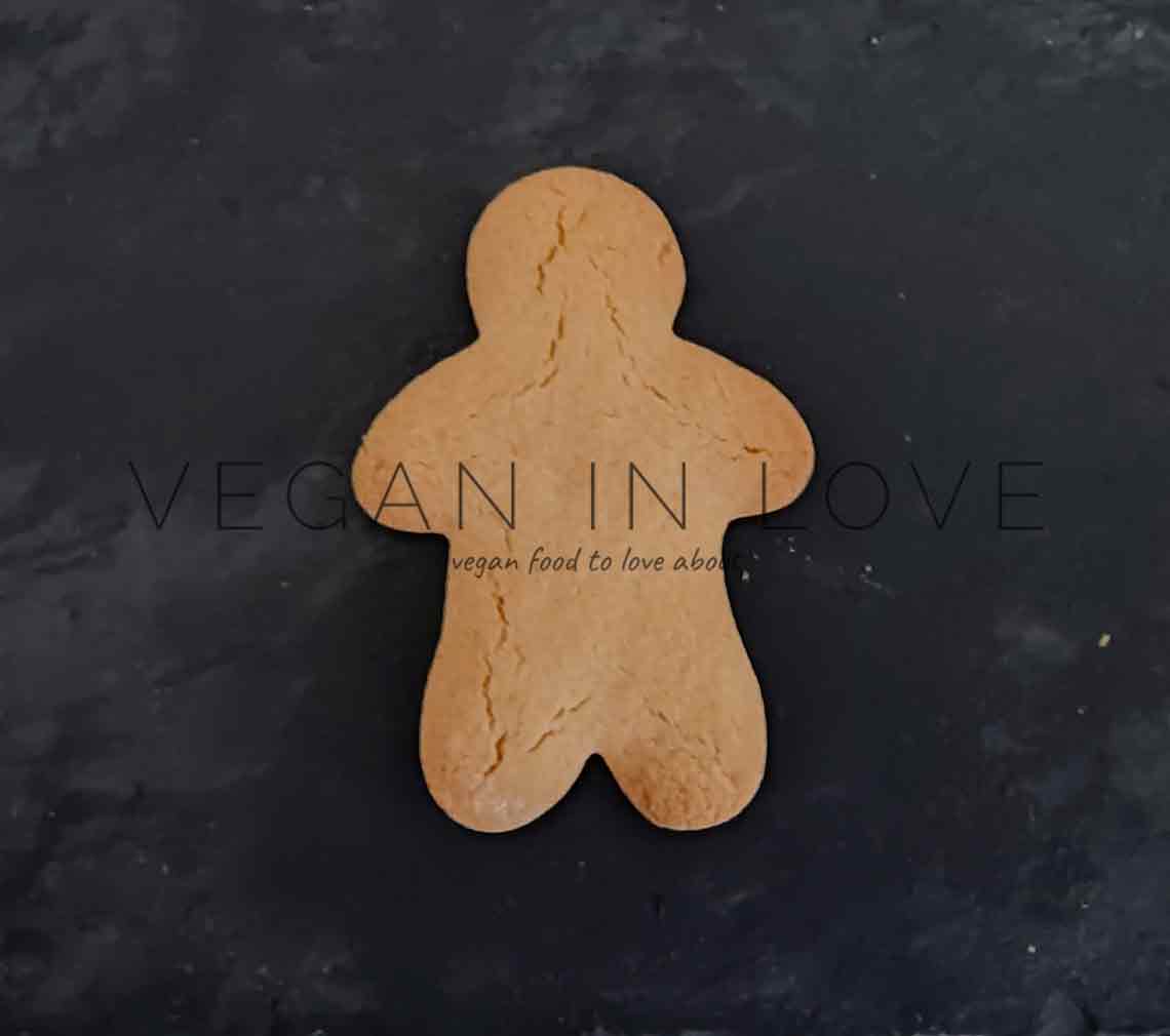 Gingerbread Cookies Vegan Recipe | Easy! | Vegan in love
