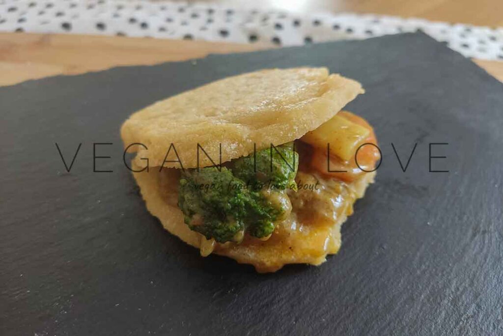 How to make Venezuelan arepas vegan | Easy recipe | Vegan in love